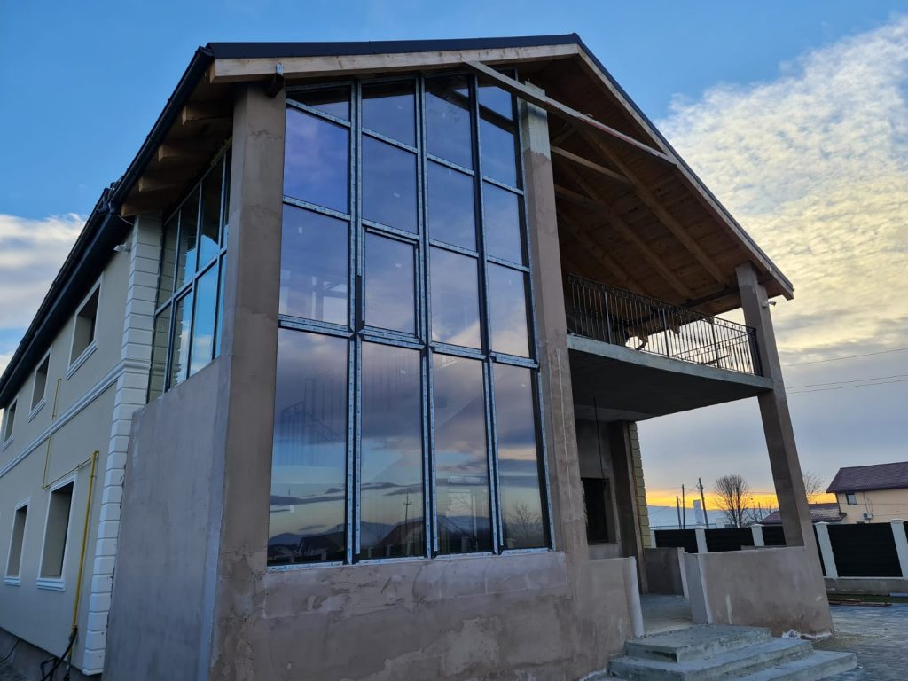 Tamplarie PVC – Leon Expert Bacau – Producator termopane PVC AL